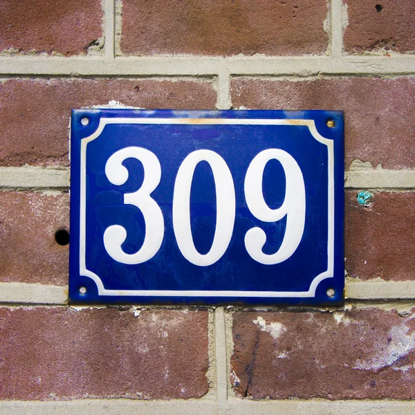 Imágenes de 502 bad gateway, fotos de 502 bad gateway sin royalties ...