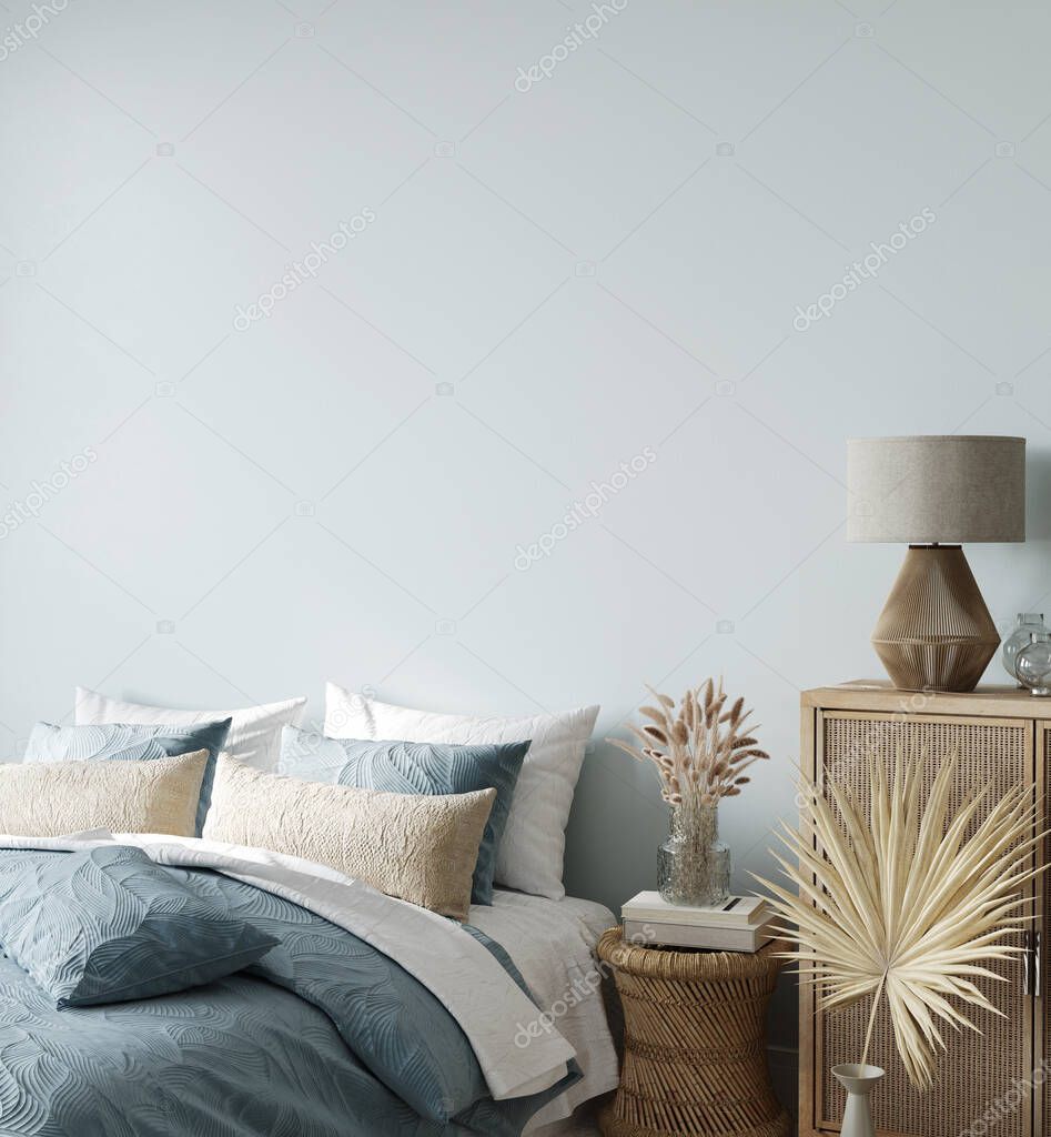 interior de estilo boho con una cama azul y una mesita de noche de ...