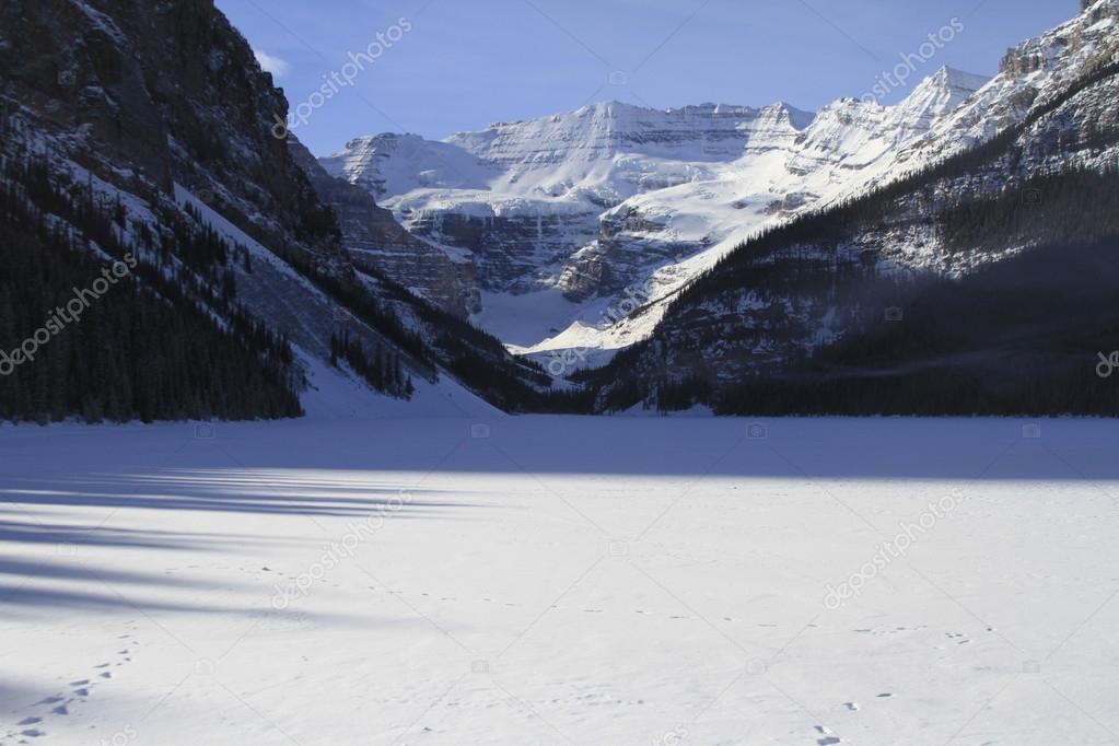 Winter Scene. Banff, Alberta, Canada — Stock Photo © aruns913 #39421293