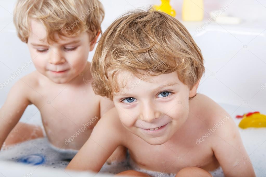 Zwillinge Badewanne