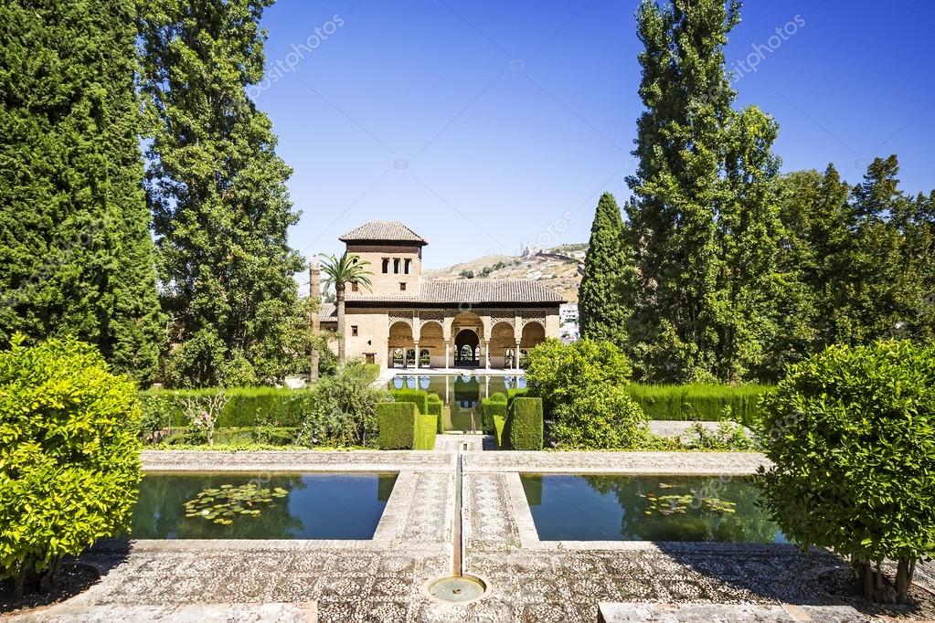 Partal Palace in La Alhambra in Granada, Andalusia, Spain — Stock Photo ...