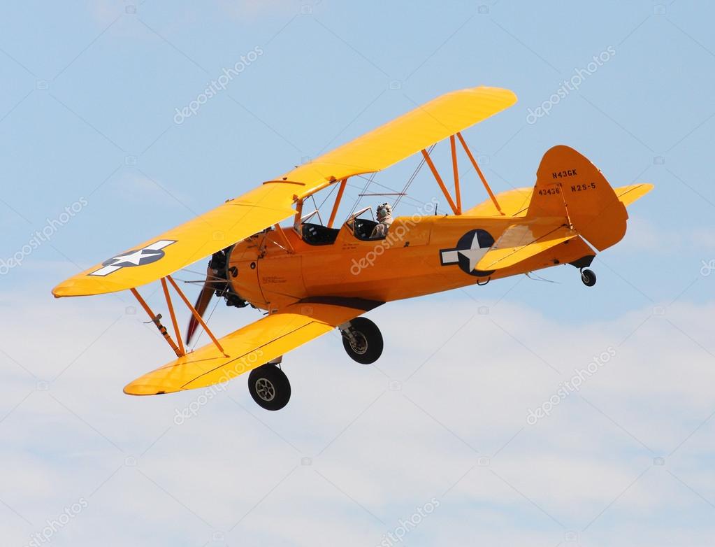 Boeing B 75 Stearman — Foto editorial de stock #33794007 ©vladvitek