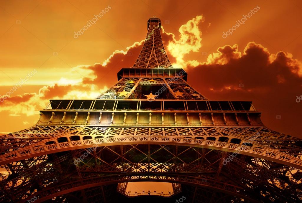 Eiffel tower on sunset — Stock Photo © Maugli #12769098
