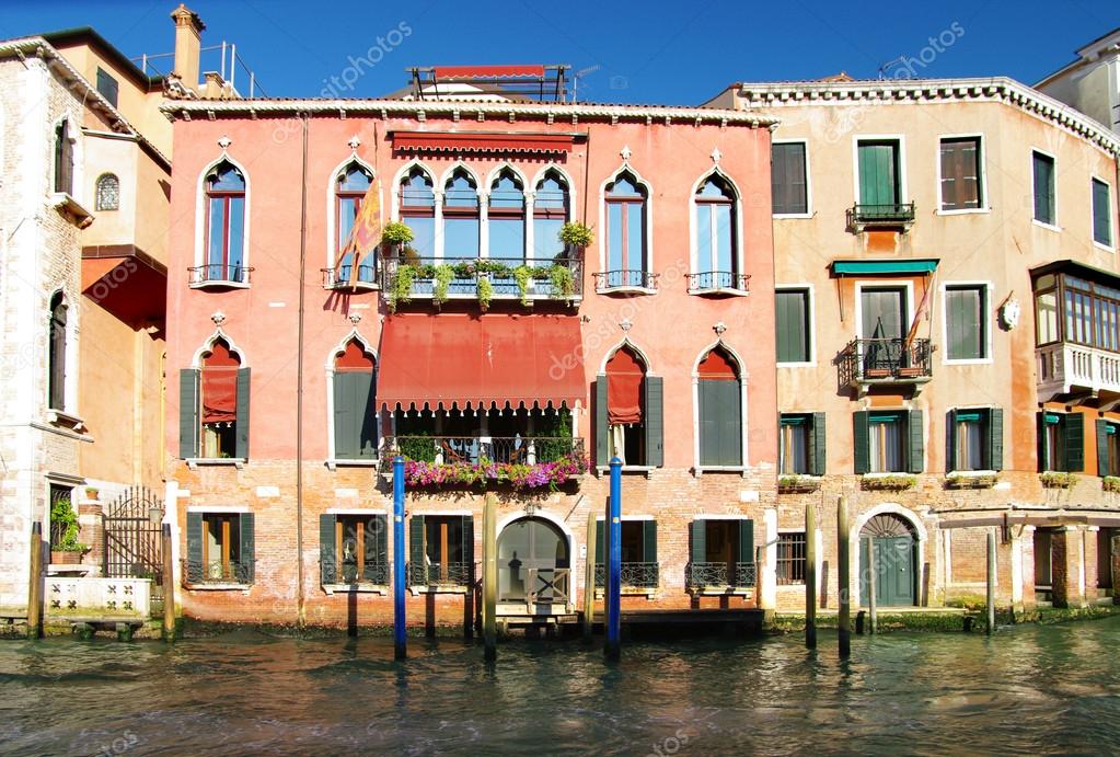 Incroyable Venise - architecture vénitienne traditionnelle — Photo ...