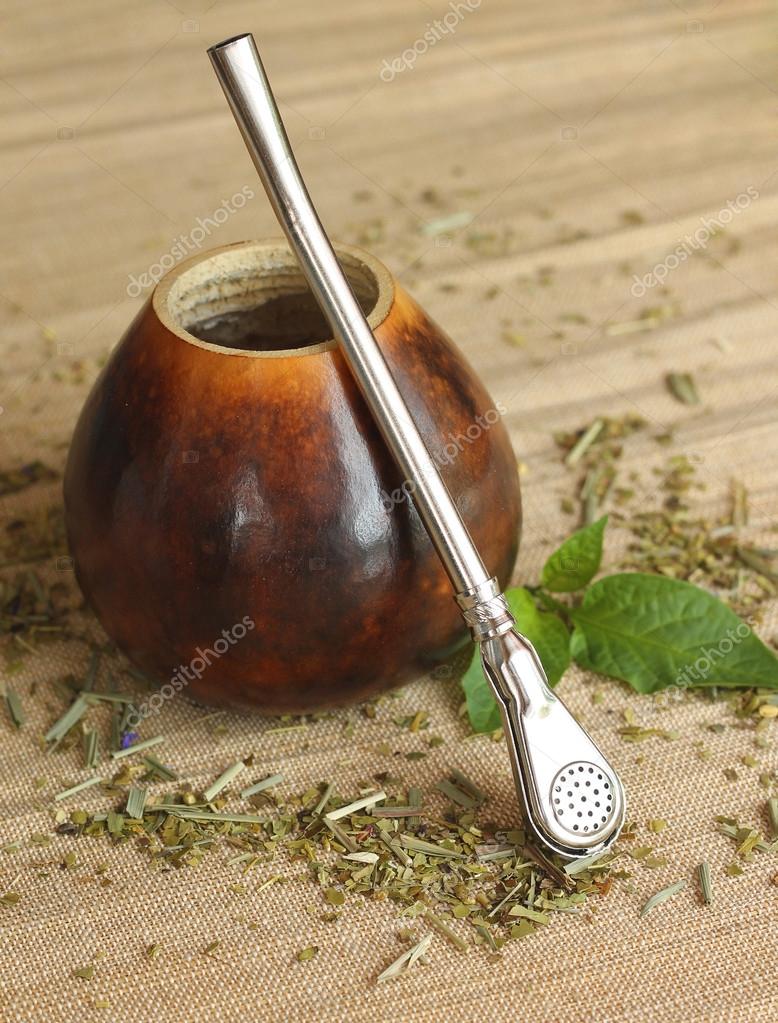 calebasse avec yerba mate thé, gros plan — Photographie andia-faith ...