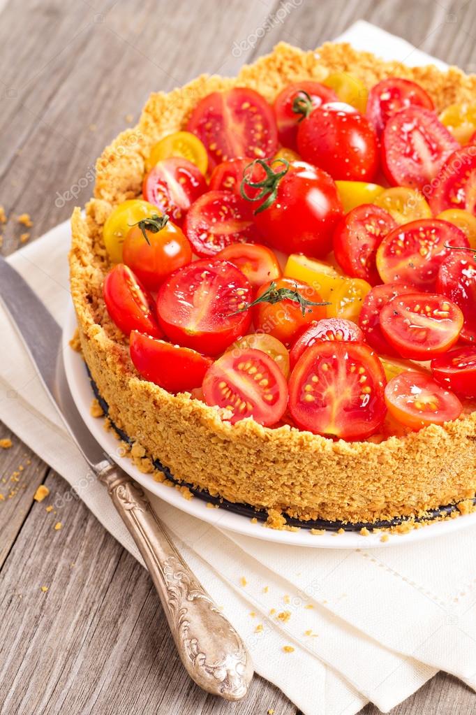 Savoury cheesecake with tomatoes Stock Photo by ©fahrwasser 37110719