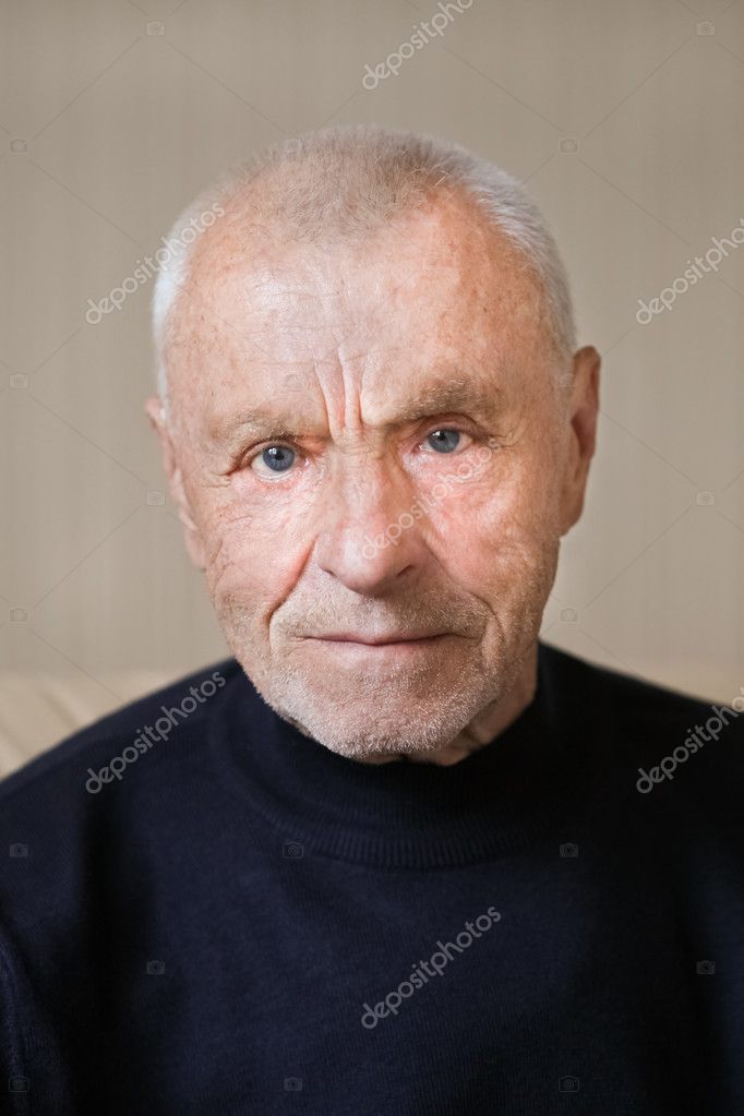 Smiling old man — Stock Photo © Vicdemi #27618485