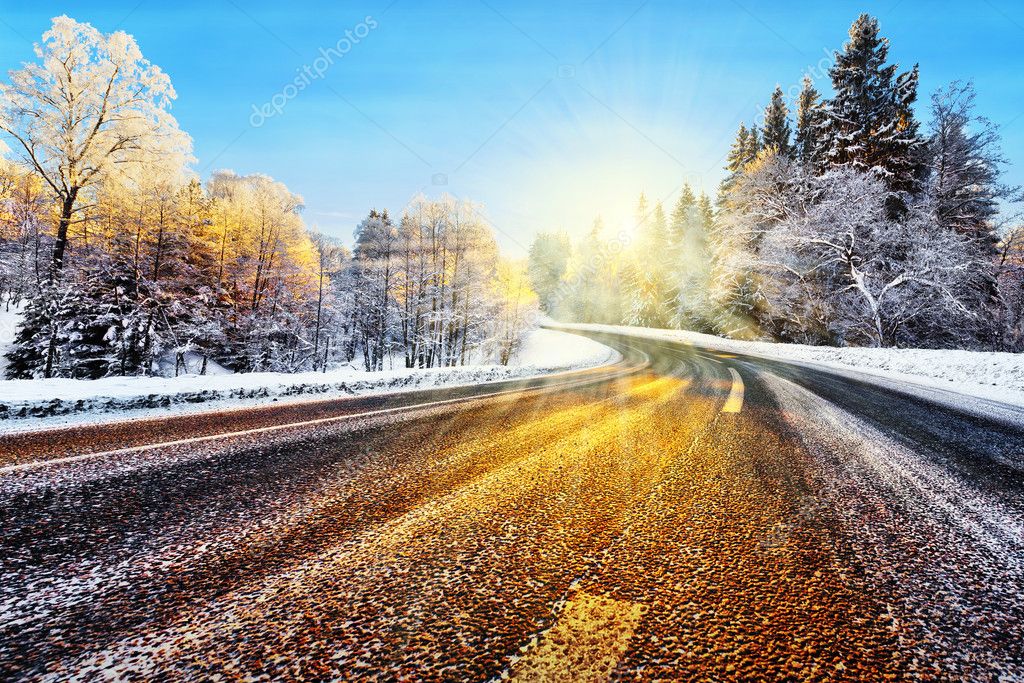 Winter road in sunlight — Stock Photo © steho #19016723
