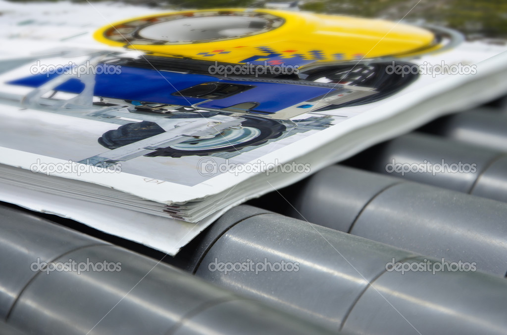 Magazine binding process after offset print Stock Photo by ©zefart 48243083