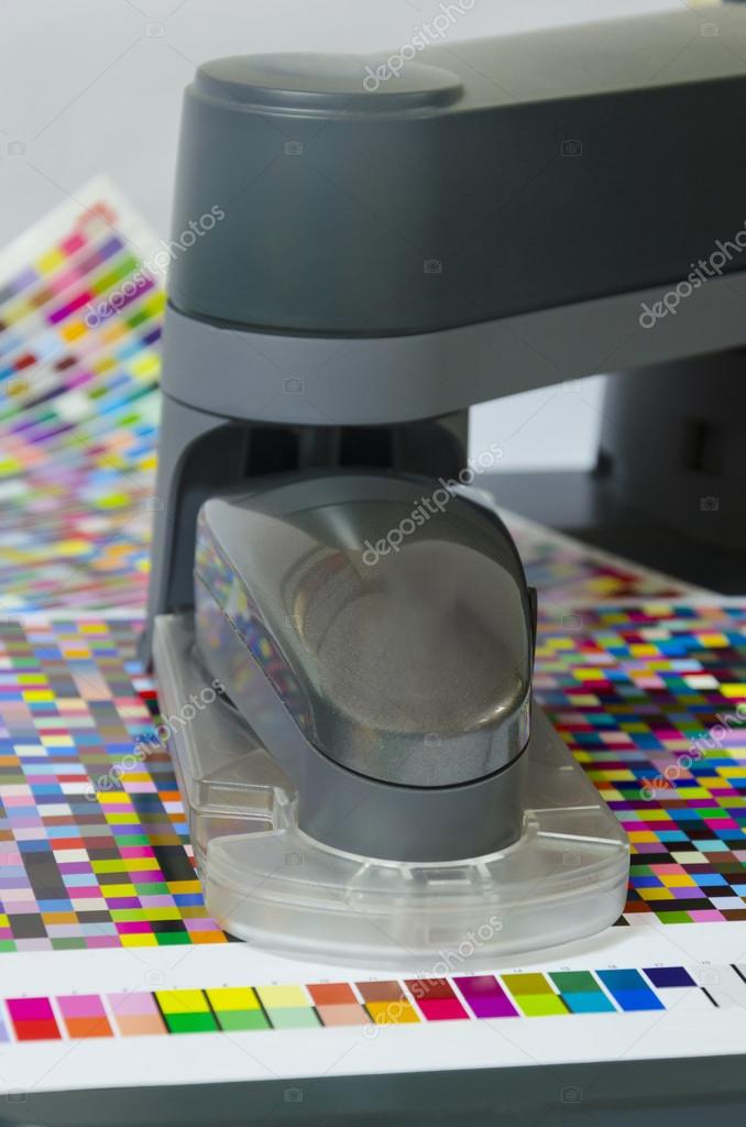 Spectrophotometer robot measures color patches on Test Arch — Stock ...