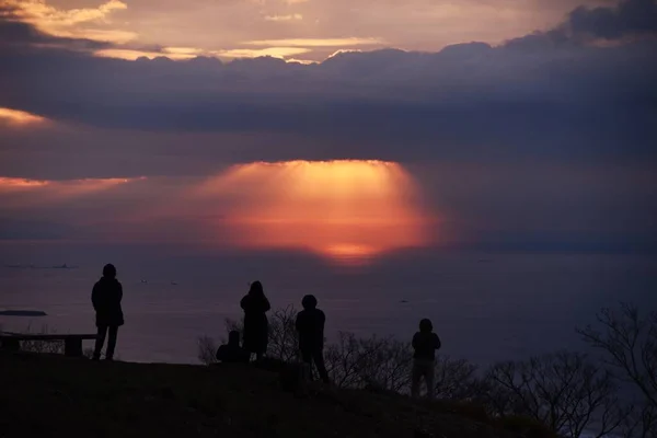 Escalera de ángel o escalera de Jacob. Un fenómeno natural en el que el ...