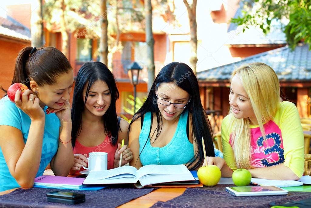 Group of female students study for the exam, outdoors — Stock Photo ...