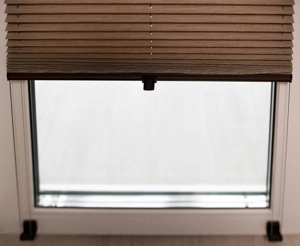 Install blinds Stock Photos, Royalty Free Install blinds Images ...