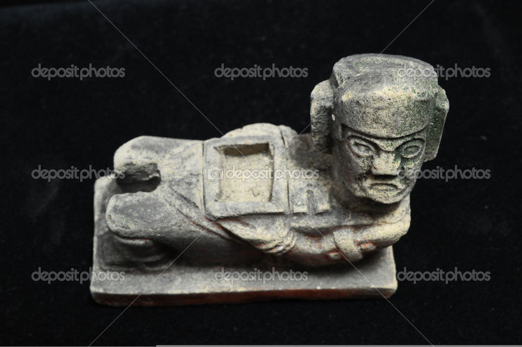 Ancient Mayan Statue — Stock Photo © underworld1 #33019095