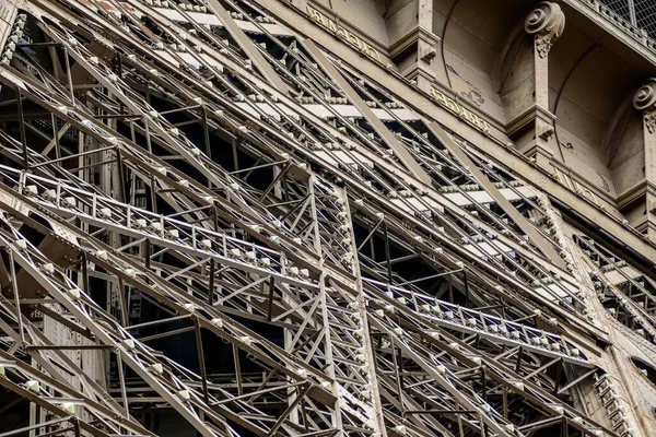 Scaffolding in paris Stock Photos, Royalty Free Scaffolding in paris ...