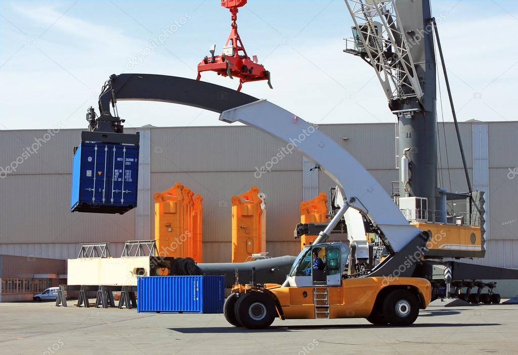 Reach stacker in container terminal – Stock Editorial Photo ...