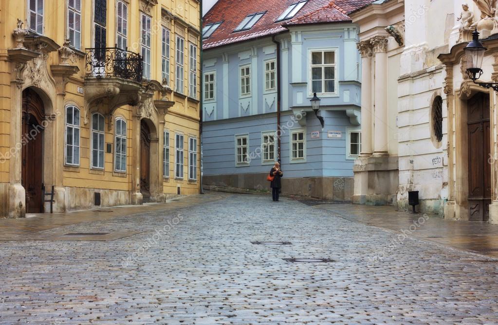 Typical European alley in the old city of Bratislava, Slovakia — Stock ...