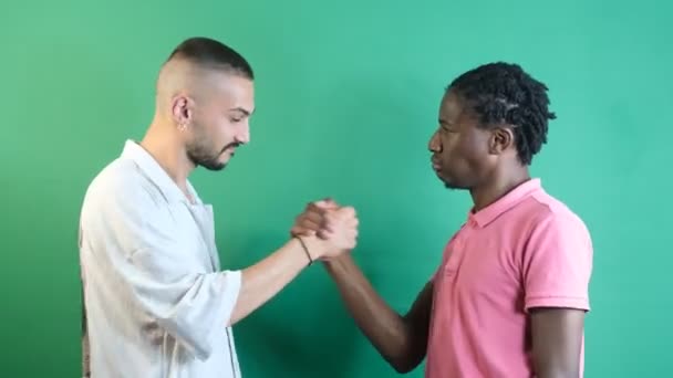 9,737 인사 제스처 Videos, Royalty-free Stock 인사 제스처 Footage | Depositphotos