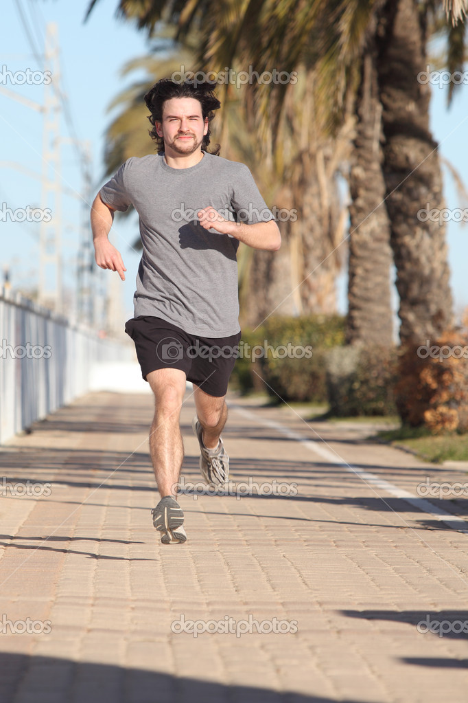 Homme qui court — Photo #20016763