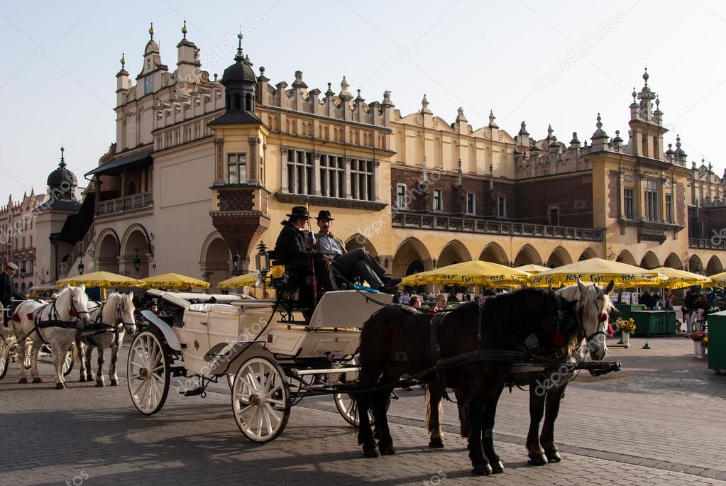 The Cloth Hall in Krakow – Stock Editorial Photo © dinosmichail #13857433