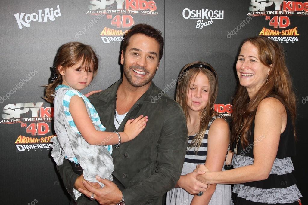 Jeremy Piven Family