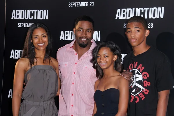 Danny Glover with wife Eliane Cavalleiro and her childrenat the "Death ...