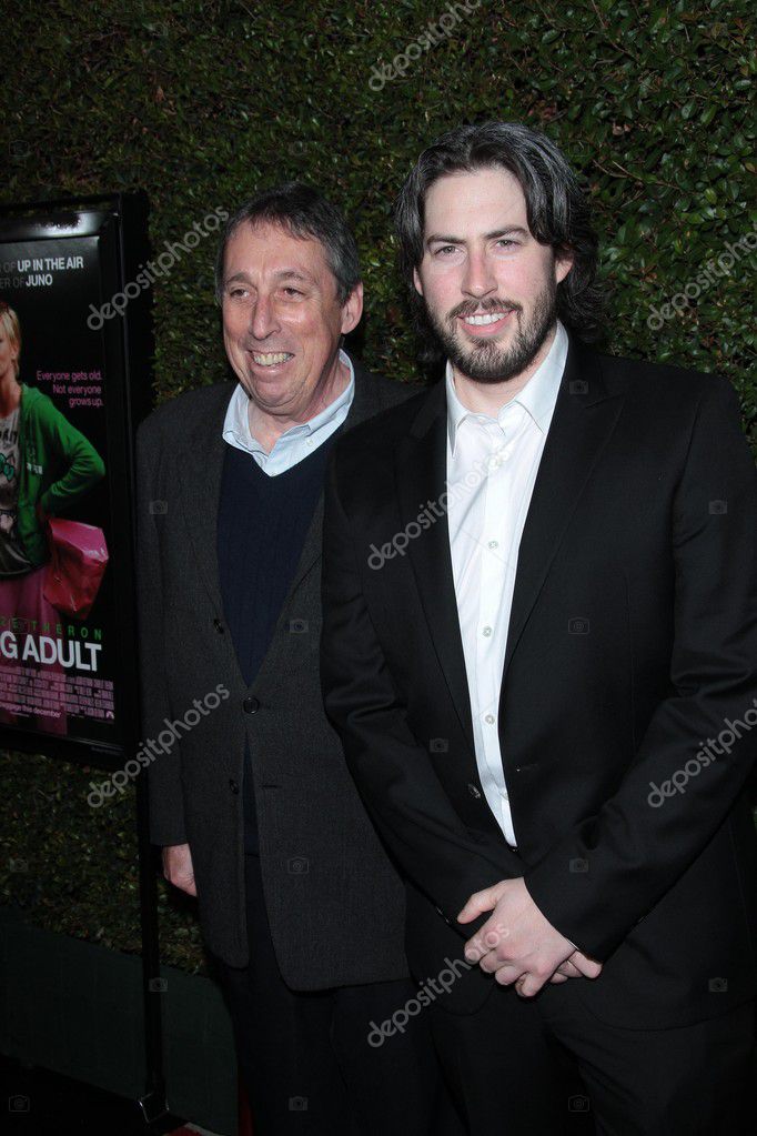 Ivan Reitman y Jason Reitman en el estreno de "Young Adult" en Los ...