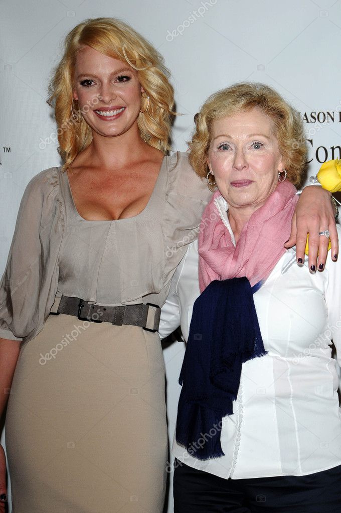 Katherine heigl und mutter nancy heigl bei einer pressekonferenz für ...