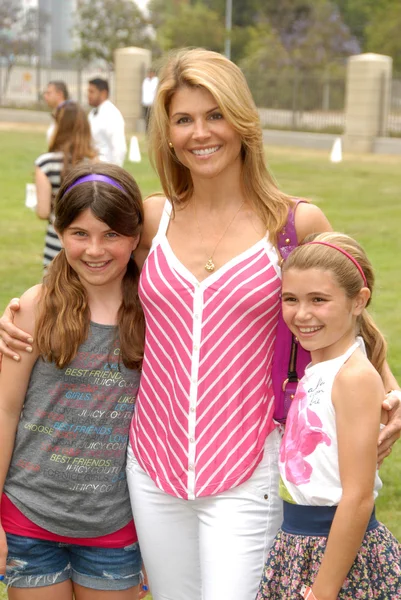 Lori Loughlin and daughter – Stock Editorial Photo © s_bukley #16570835