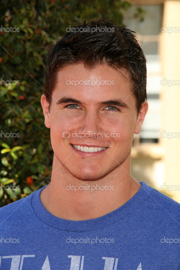 Robbie Amell Photo Shoot