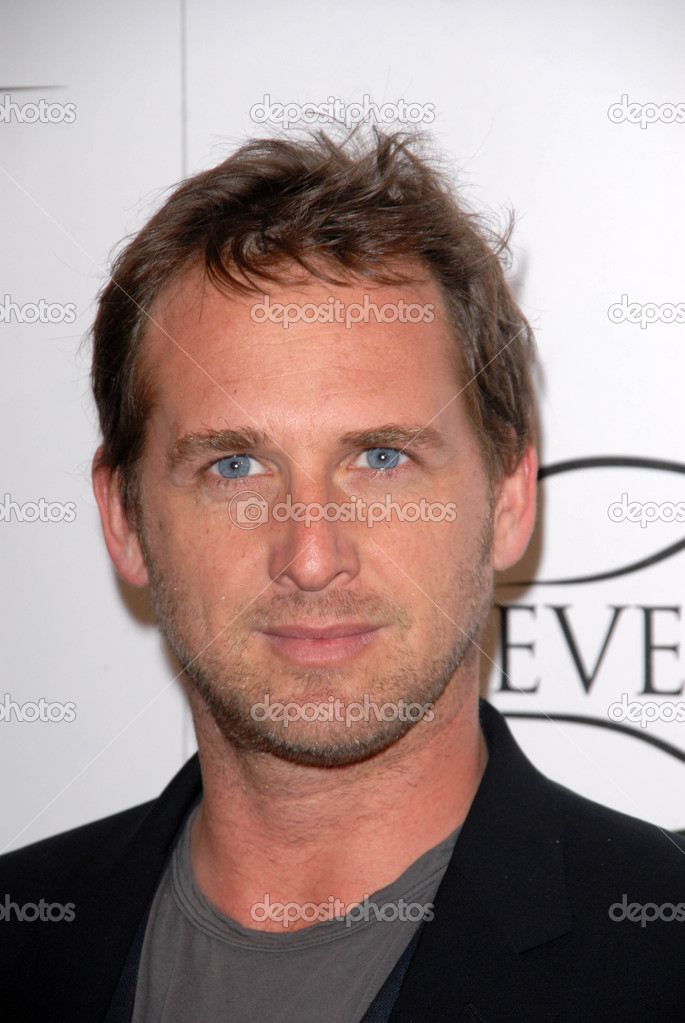 Josh Lucas at Everlon Diamond Knot Collection Honors Carey Mulligan ...