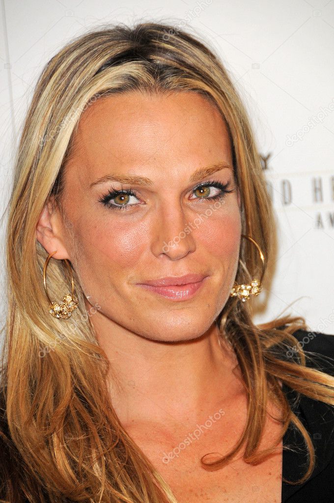 Molly Simms en USA Today Hollywood Hero Gala honrando a Ashley Judd ...