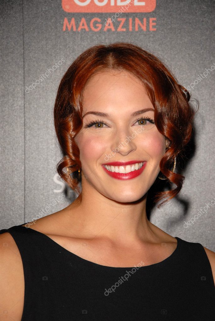 Amanda Righetti Hot