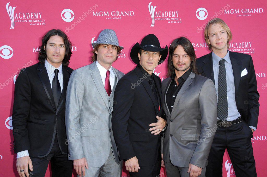 The Lost Trailers – Stock Editorial Photo © s_bukley #15121671