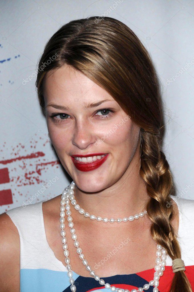 Kristina Apgar Declare Yourself's 'Last Call Action' Voter Registration ...