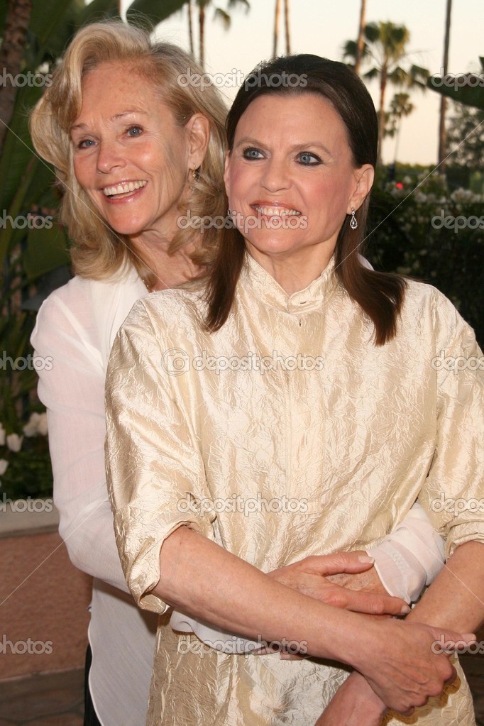 Brenda King and Ann Reinking — Stock Editorial Photo © s_bukley #15126185