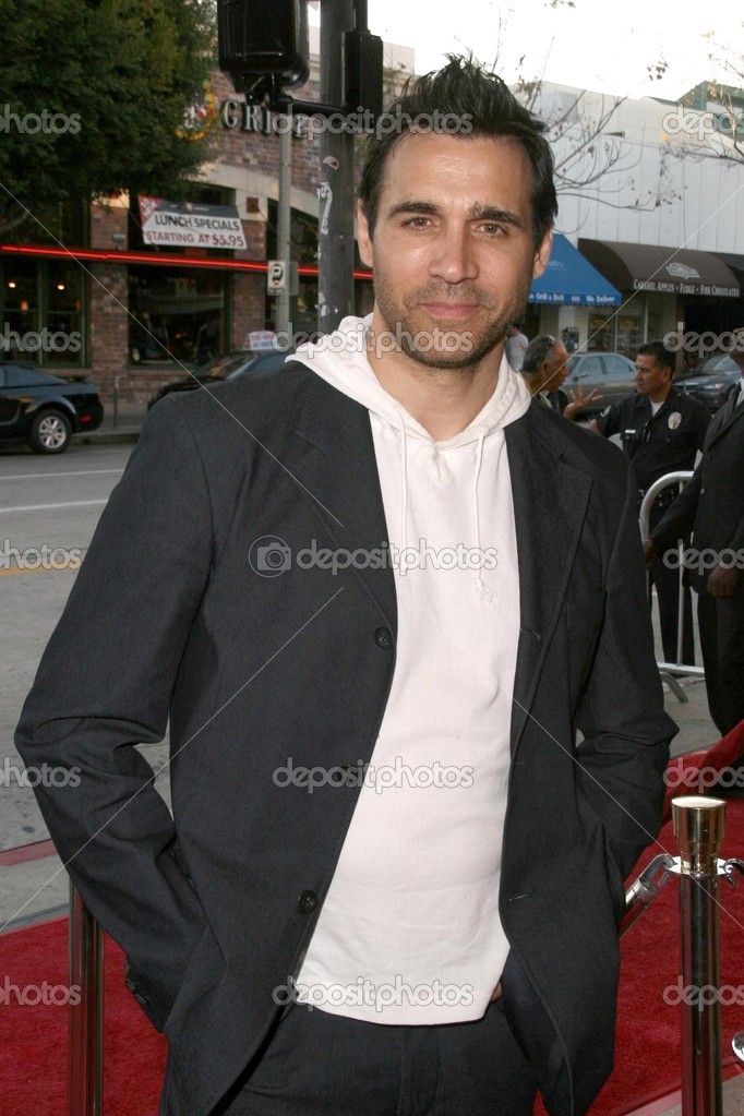 Adrian Paul Wallpaper