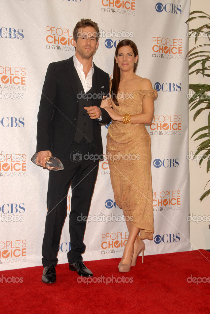 Sandra Bullock Ryan Reynolds