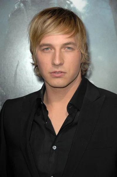 Ryan Hansen Body