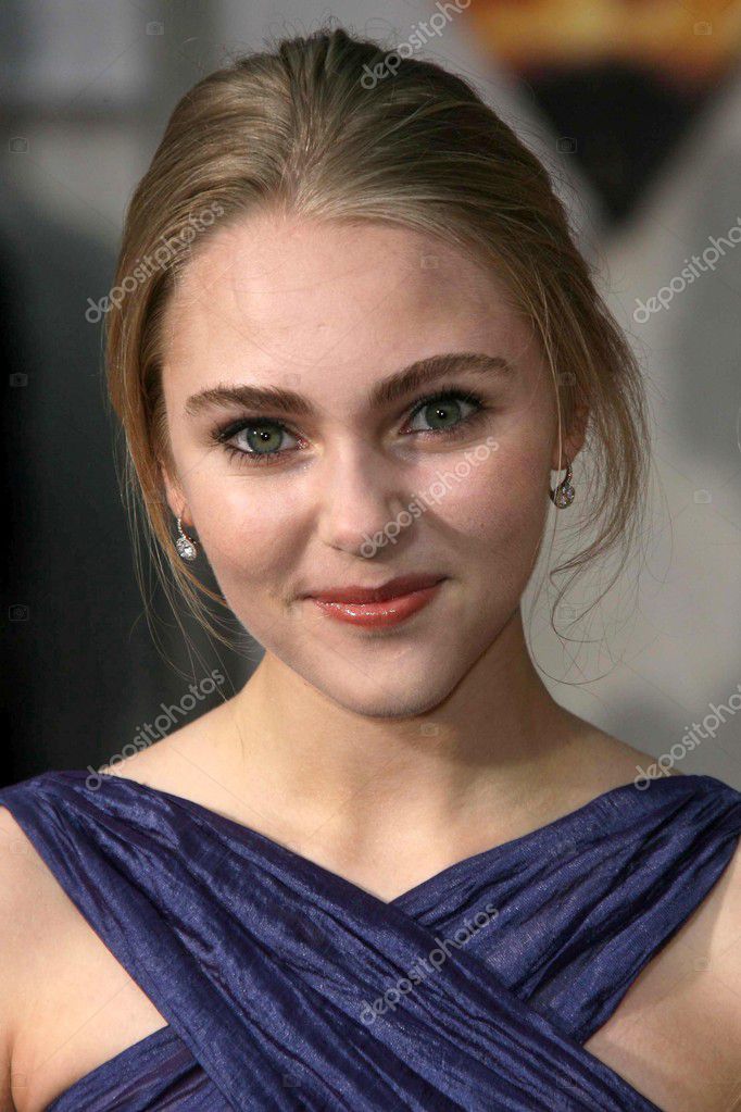 Annasophia Robb Teen Vogue Photoshoot