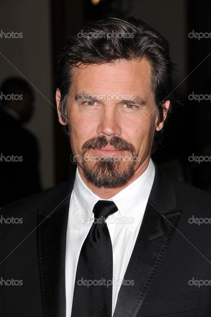 Josh Brolin at the 61st Annual DGA Awards. Hyatt Regency Century Plaza ...