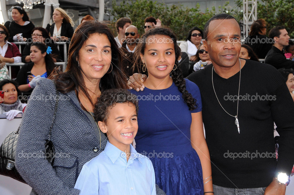 Sugar Ray Leonard and family – Stock Editorial Photo © s_bukley #15218321