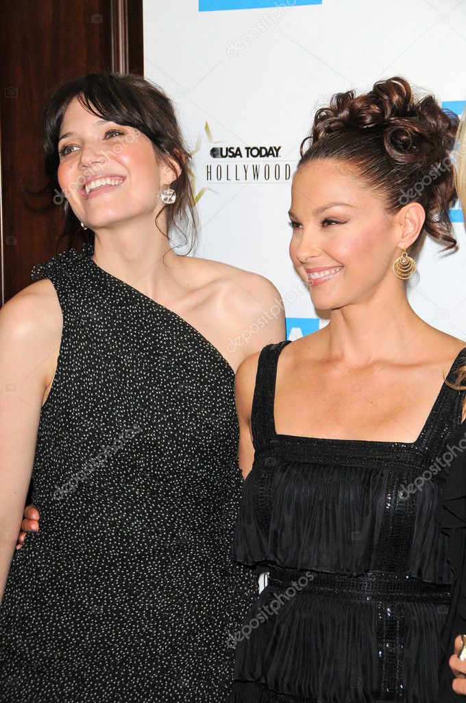 Mandy Moore and Ashley Judd – Stock Editorial Photo © s_bukley #15223265