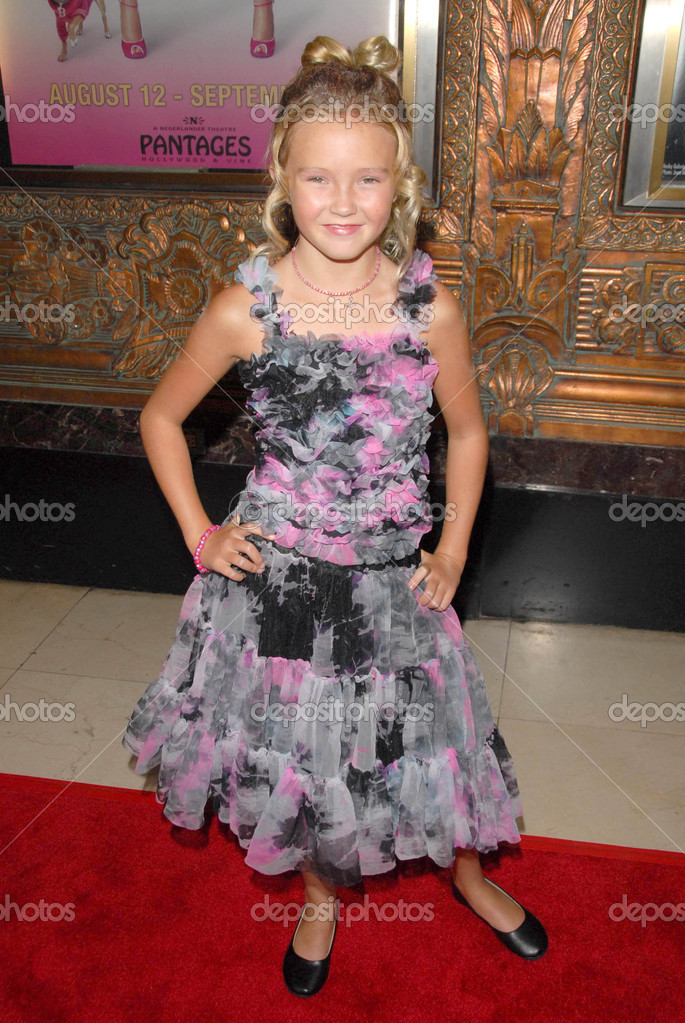 Kaylee Dodson en el estreno en Los Ángeles de 'Legally Blond The ...