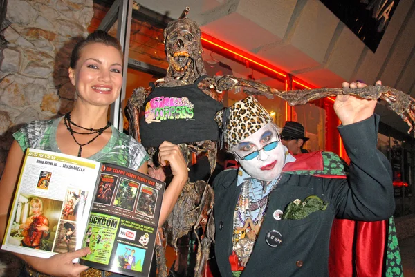 Rena Riffel and Count Smokula – Stock Editorial Photo © s_bukley #15243825