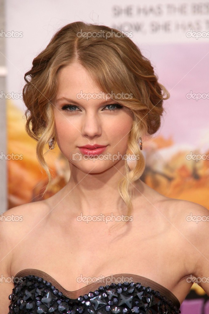 Taylor Swift — Stock Editorial Photo © s_bukley #15276059