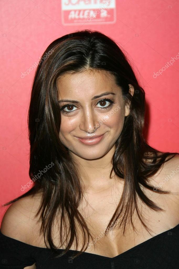 Noureen Dewulf Complex