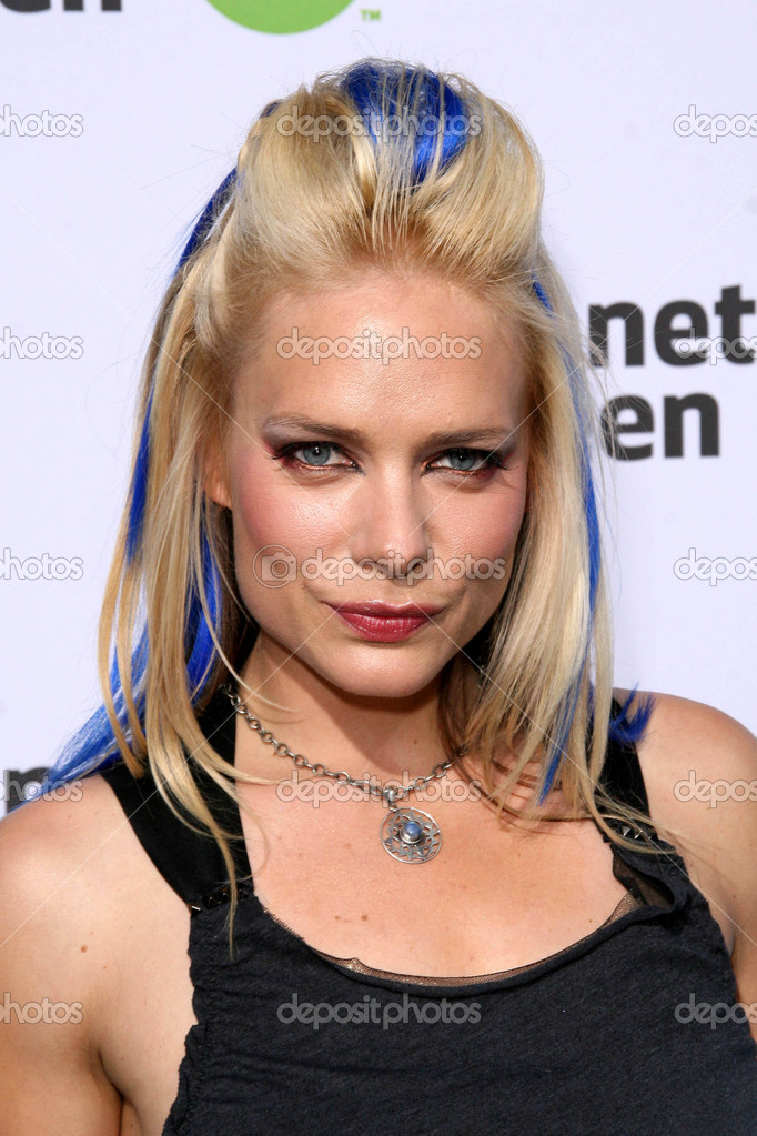 Nina Bergman – Stock Editorial Photo © s_bukley #15939401