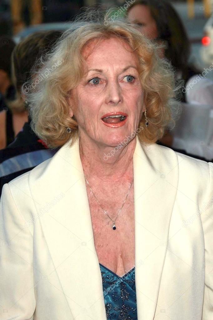 Eileen Ryan at the premiere of "Into the Wild". Directors Guild Of America, Los Angeles, CA. 09 ...