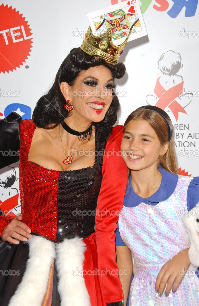 Teri Hatcher and daughter Emerson Rose – Stock Editorial Photo © s ...